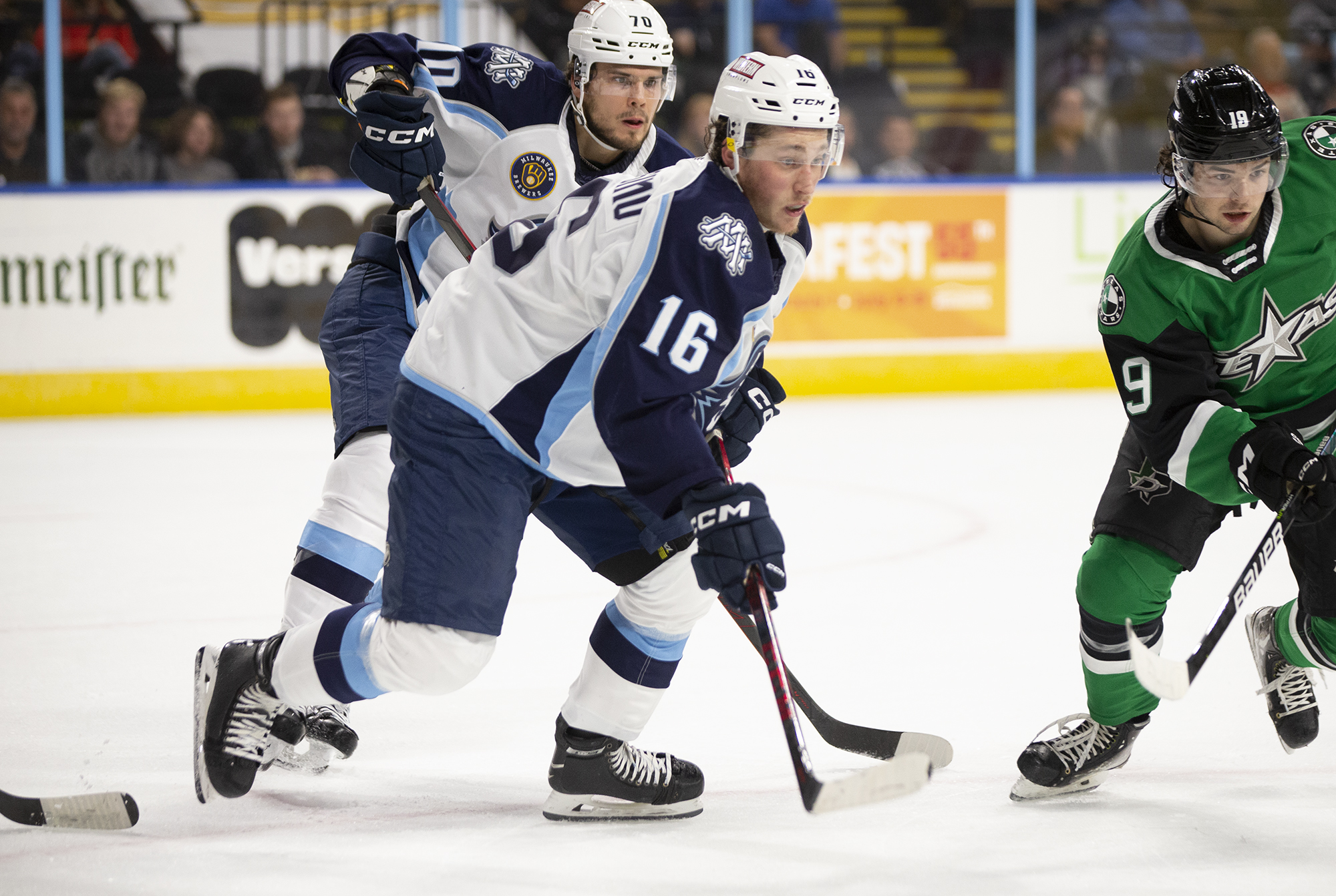 Ads Win Wild One Over Stars - Milwaukee Admirals