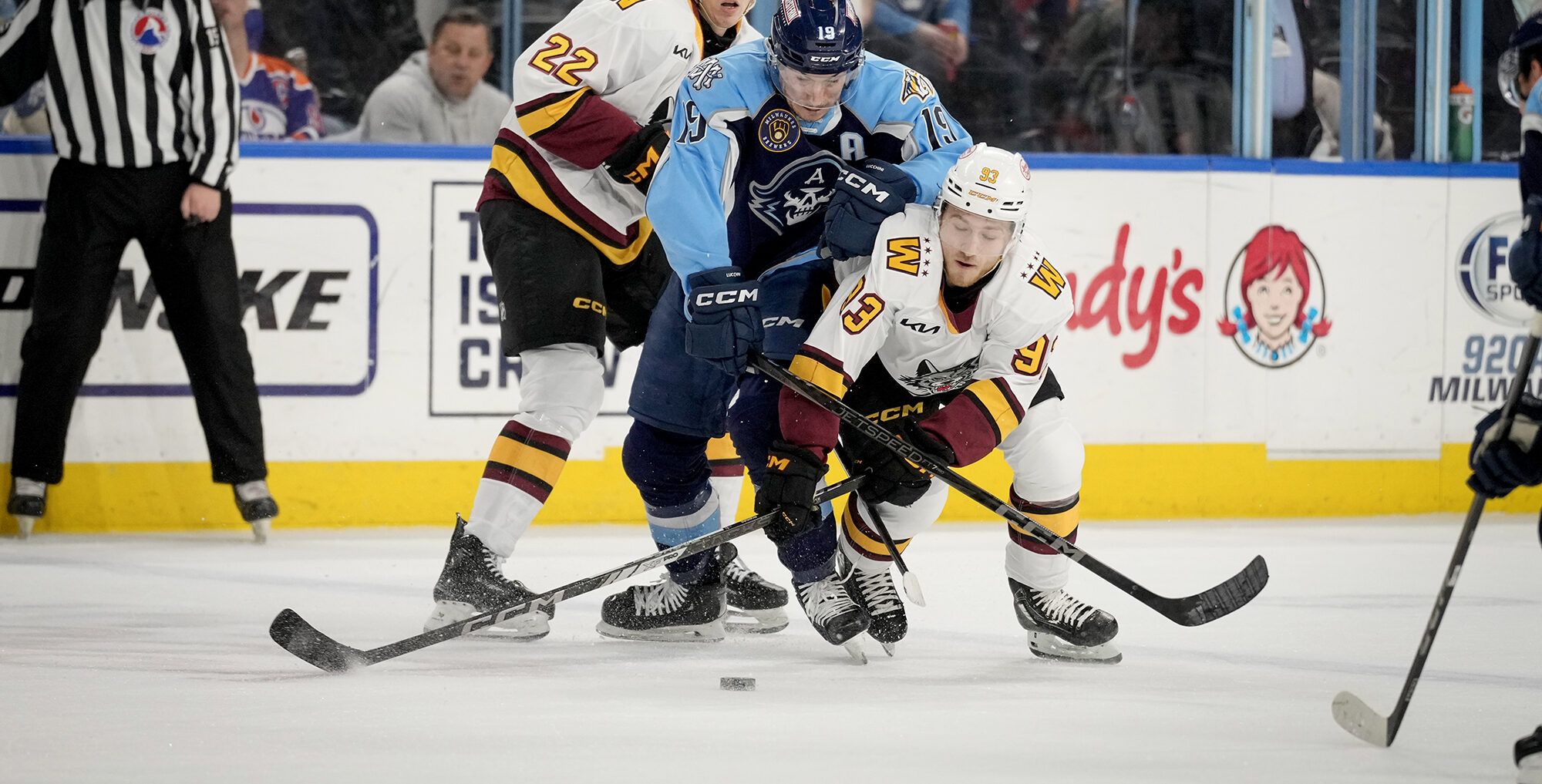 Ads Grab Fourth Straight Win - Milwaukee Admirals