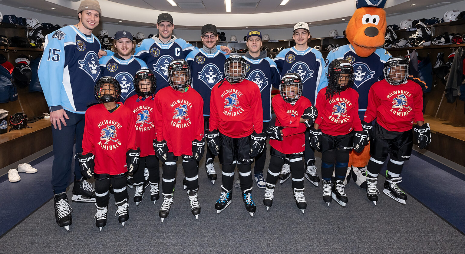 Ads Set Team AHL Attendance Mark - Milwaukee Admirals
